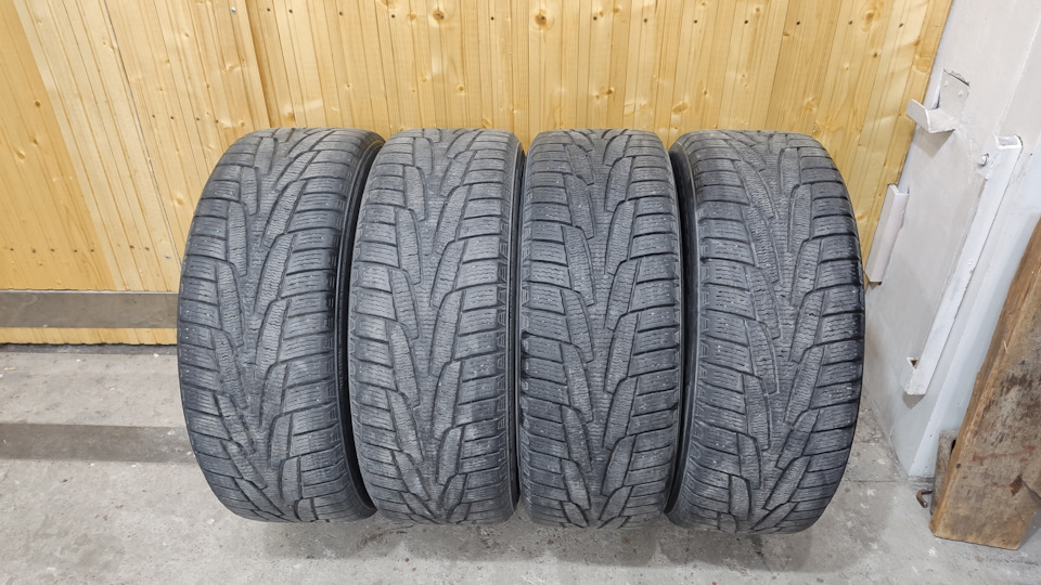 Шины зимние нешипованные Kumho 215/60 R16, литые диски TOYOTA 6,5Jx16 ...