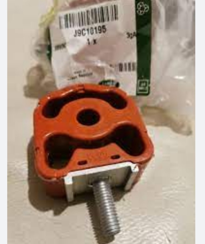 Кот в поисках резинки — Jaguar E-Pace, 2 л, 2019 года | запчасти | DRIVE2