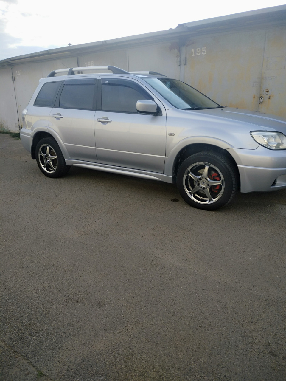 Резина — Mitsubishi Outlander (1G), 2,4 л, 2007 года | шины | DRIVE2