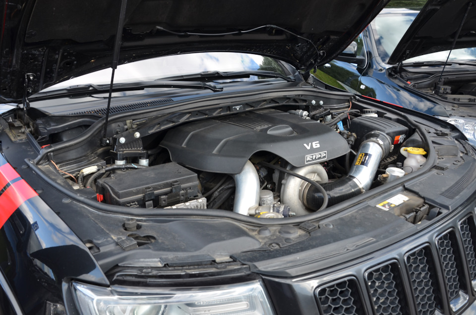 Совместная фотосессия компрессорных Pentastar — Jeep Grand Cherokee ...