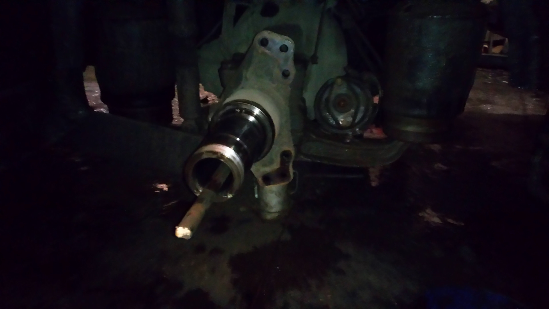 ТО переборка задней левой ступицы+схождение и балансировка — Mercedes ...