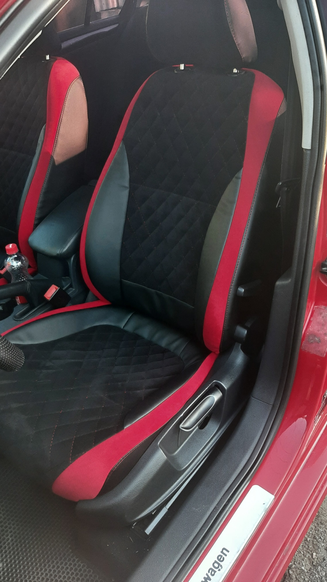 Чехлы — Volkswagen Jetta VI, 1,6 л, 2012 года | тюнинг | DRIVE2