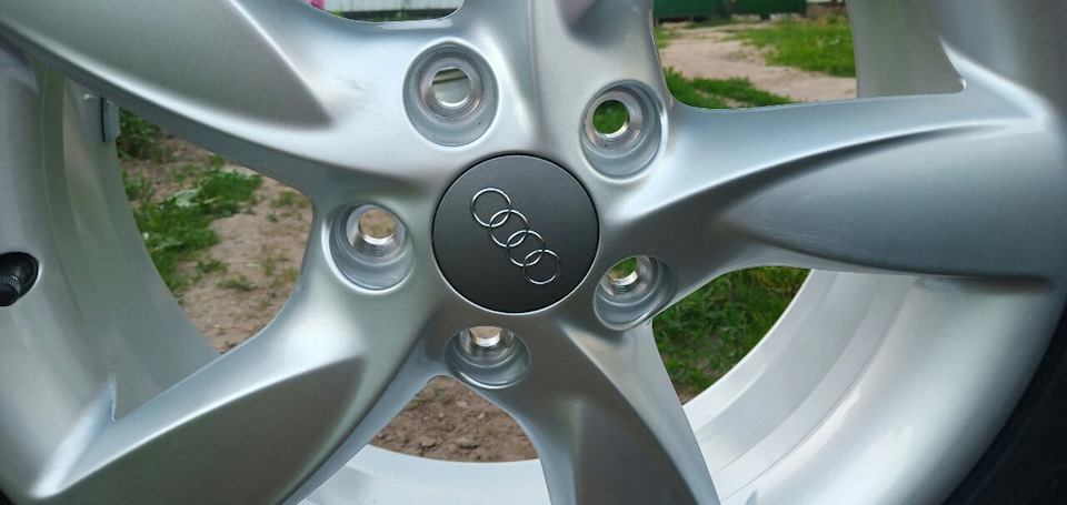 Продам диски R17 ауди оригинал новые — Audi A4 (B5), 1,8 л, 1996 года ...