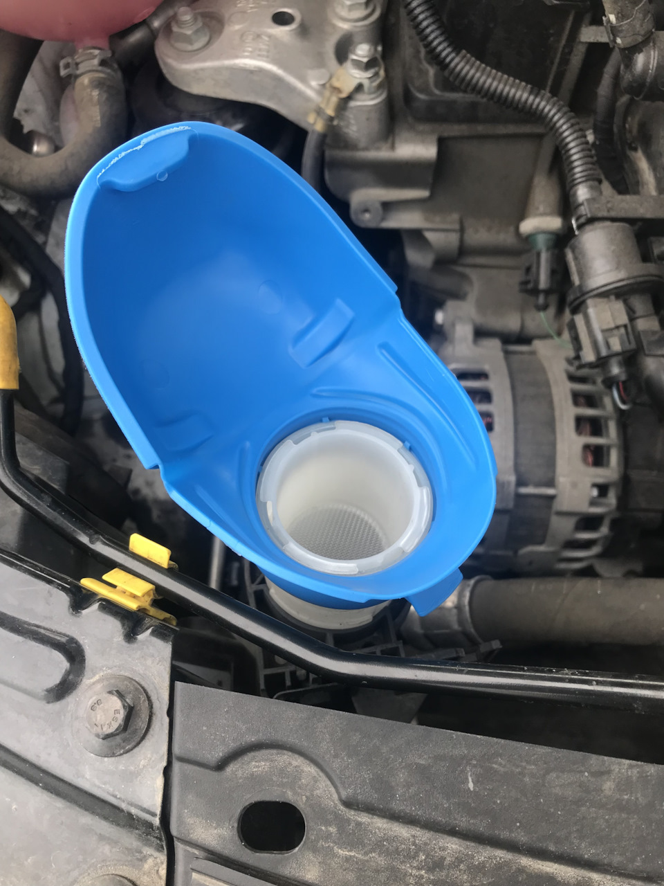 000096706 Крышка-воронка бачка омывателя VAG | Запчасти на DRIVE2