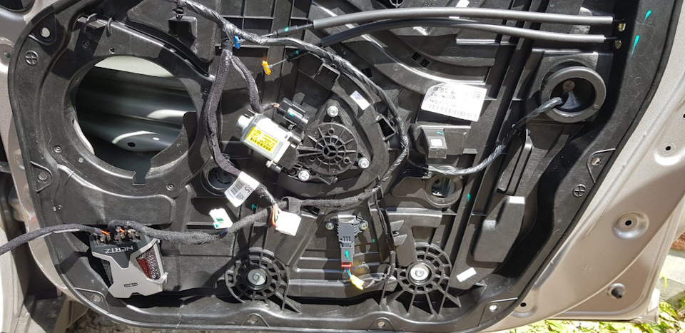 1876580 БАГАЖНИК КРЫШИ ECOSPORT 2014 Ford | Запчасти на DRIVE2