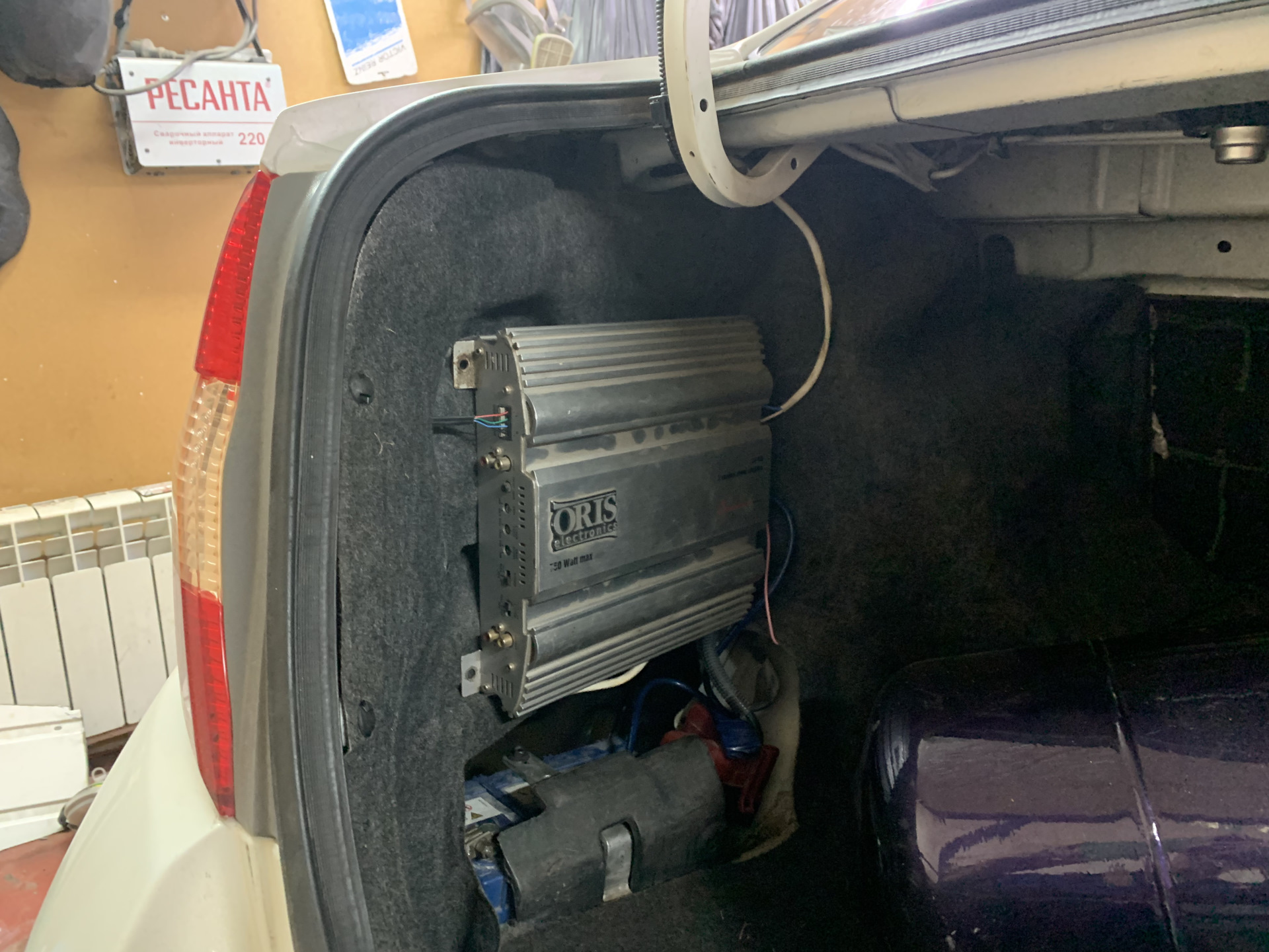 Саб мне в полку))) — Toyota Prius (11), 1,5 л, 2000 года | автозвук ...