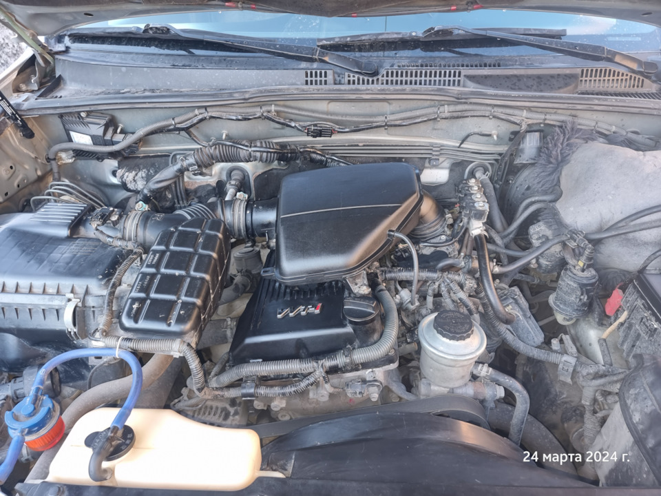 Запотел мой Прадос. Замена прокладок клапанной крышки. — Toyota Land ...