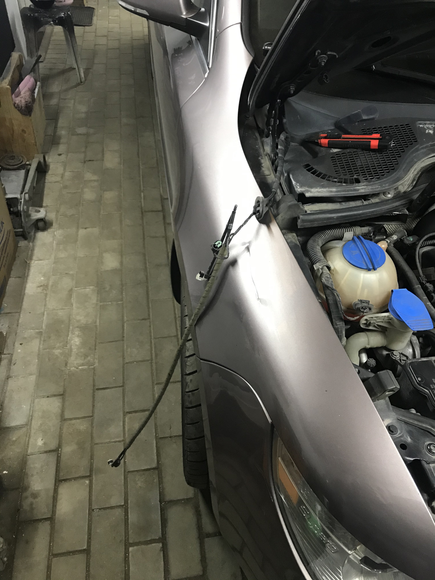 3-я омывалка лобового стекла — Skoda Superb Combi (Mk2), 2 л, 2011 года ...