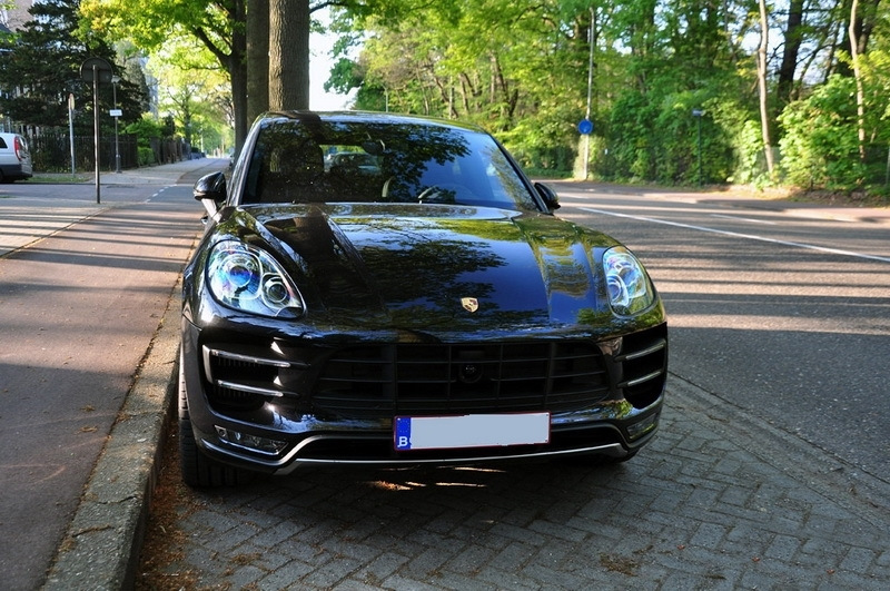 Рестайлинг переднего бампера PORSCHE Macan в пакет Turbo Design ...