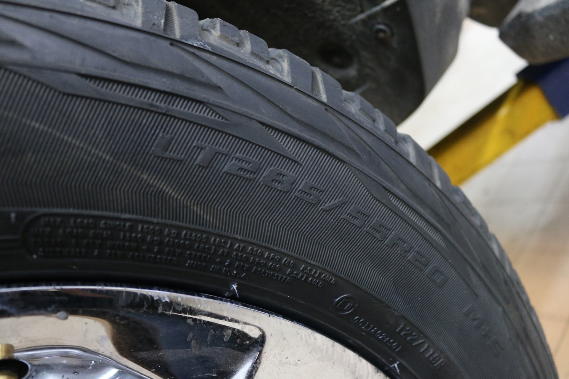 Chevrolet Silverado — поставил "правильную" резину. — Chevrolet ...