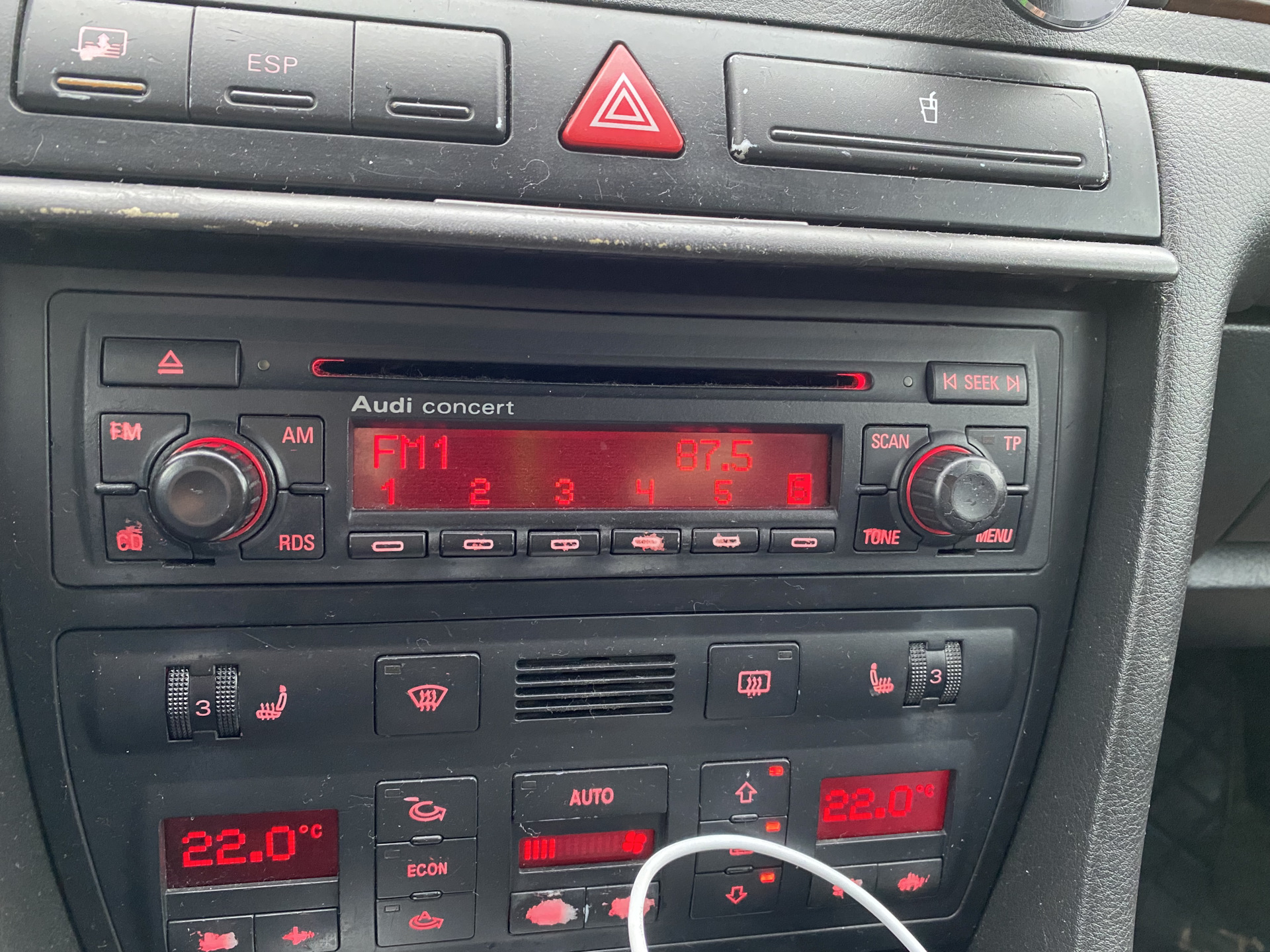 Магнитола. Часть 1 — Audi A6 (C5), 3 л, 2003 года | автозвук | DRIVE2
