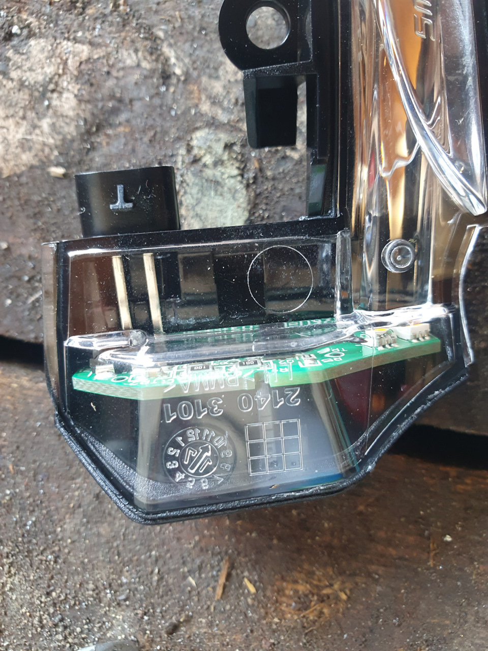 Замена индикатора поворота в левом зеркале — Jaguar XF (1G), 3 л, 2009 ...