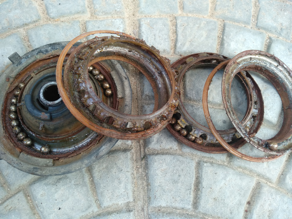 Обслуживание передней подвески — Peugeot 3008 (1G), 1,6 л, 2012 года ...