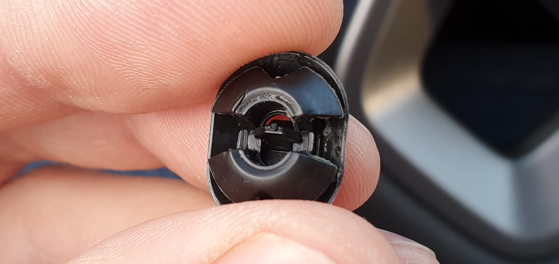 Про заглушки в крышку багажника — Hyundai Creta (1G), 1,6 л, 2020 года ...