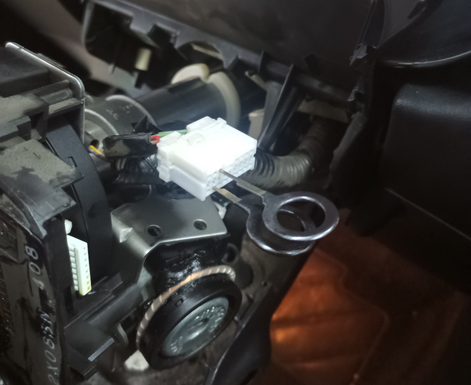 Qashqai J10 ПТФ по штатной схеме с кнопкой. — DRIVE2