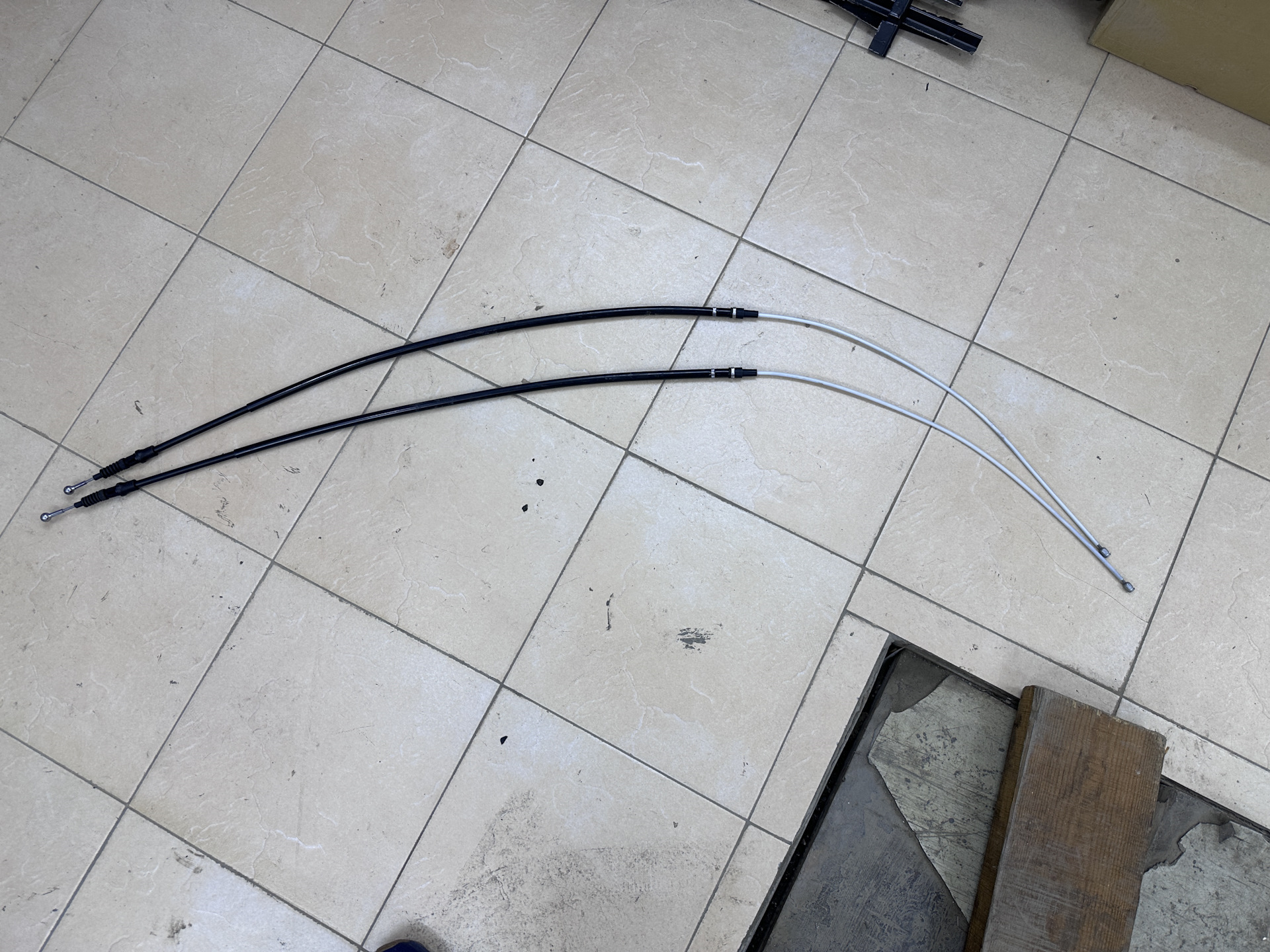 Замена родных тросов ручника на оригу VAG 1K0609721BB. — Skoda Octavia ...