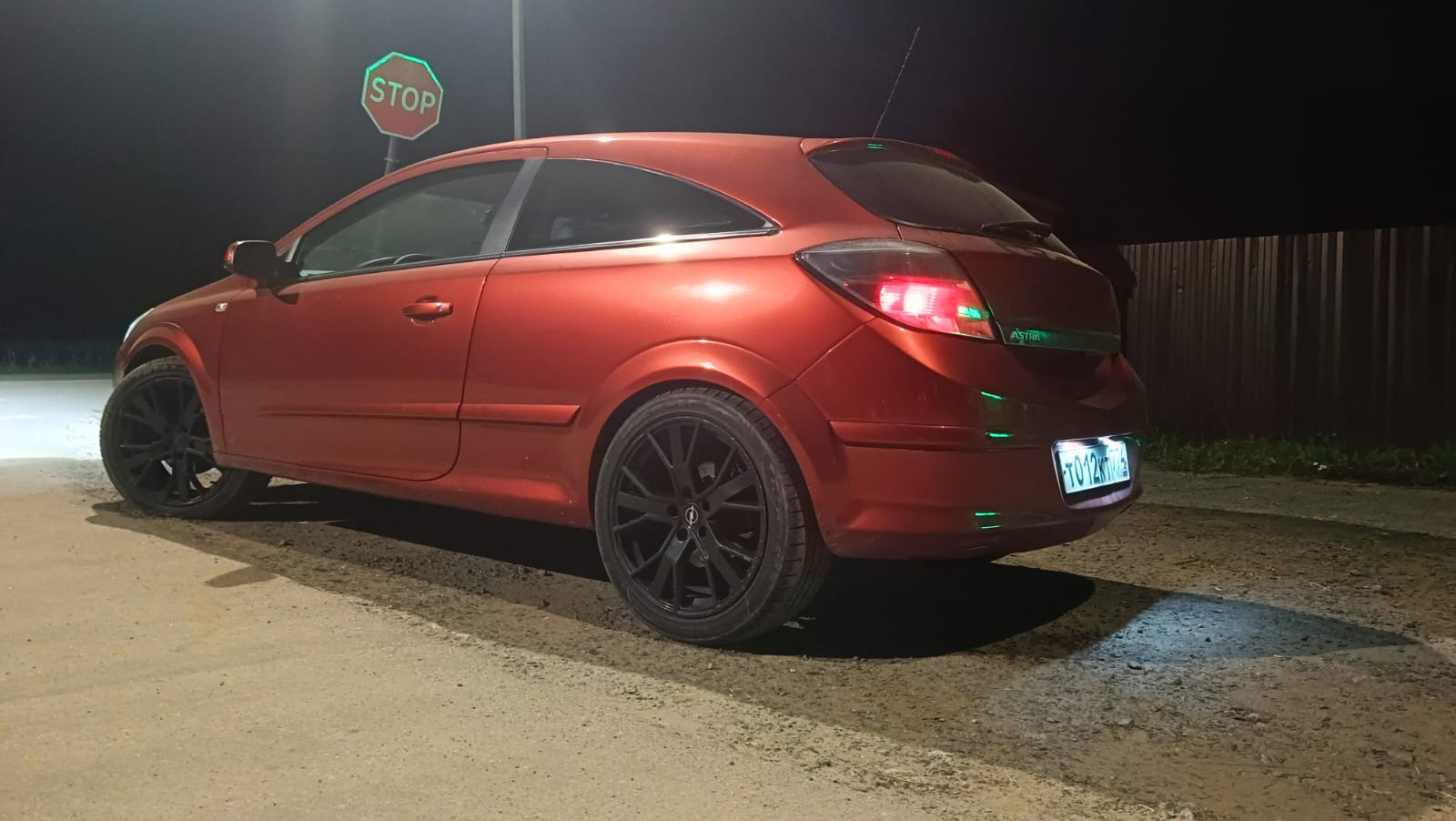 Три топора — Opel Astra H GTC, 1,8 л, 2007 года | рейтинг и продвижение ...