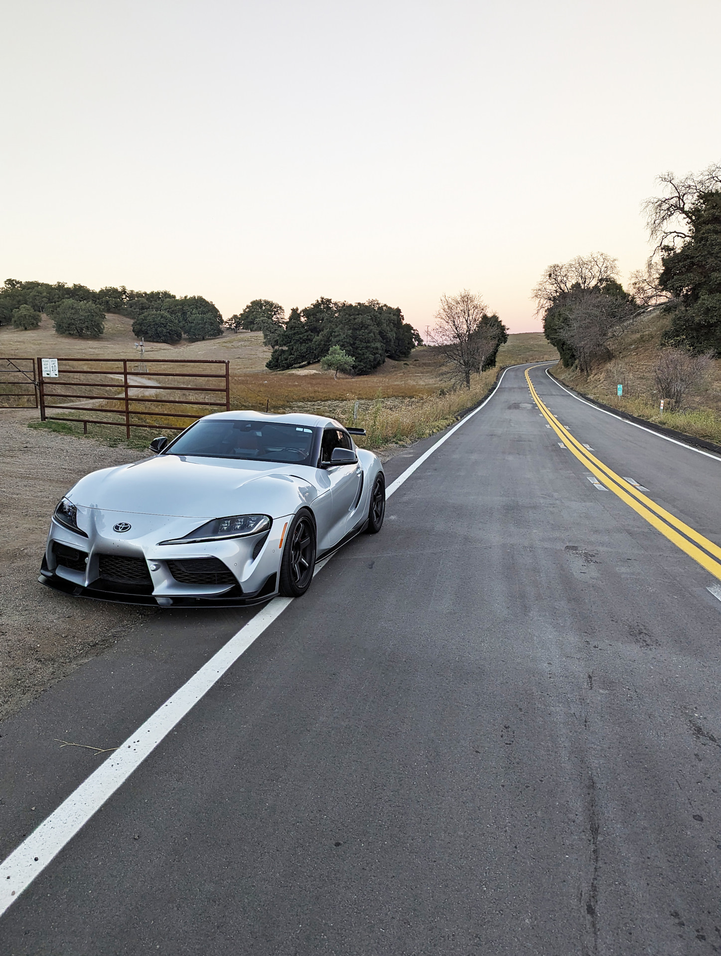 Вечер воскресенья — Toyota Supra (90), 3 л, 2022 года | фотография | DRIVE2