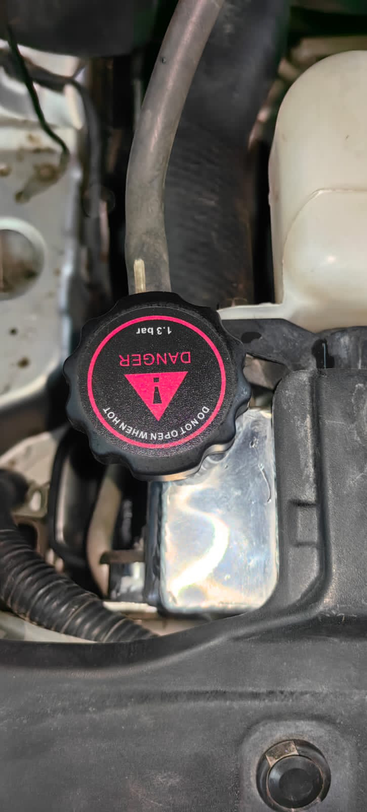 Обслуживание/радиатор — Toyota Hilux Surf (4G), 2,7 л, 2003 года ...