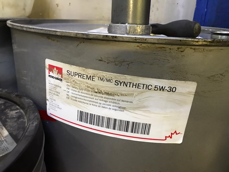 потекли патрубки охлаждения. заехал в лаки — Cadillac SRX (2G), 3 л ...