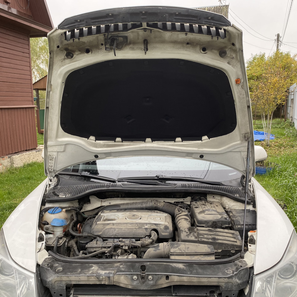 Шумоизоляция капота — Skoda Octavia A5 Mk2, 1,8 л, 2011 года ...
