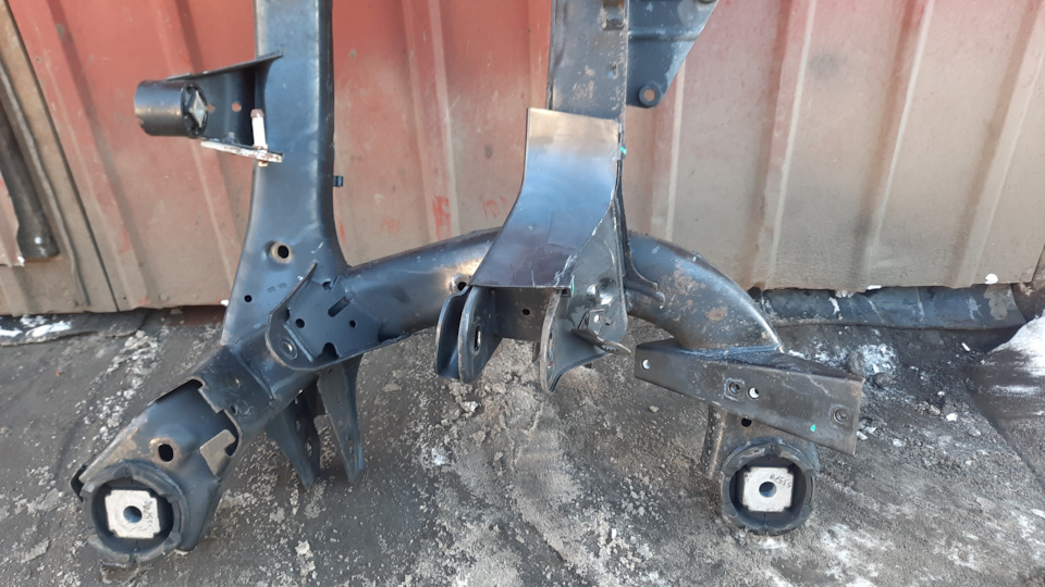 Замена заднего подрамника — BMW X5 (E70), 3 л, 2008 года | визит на ...