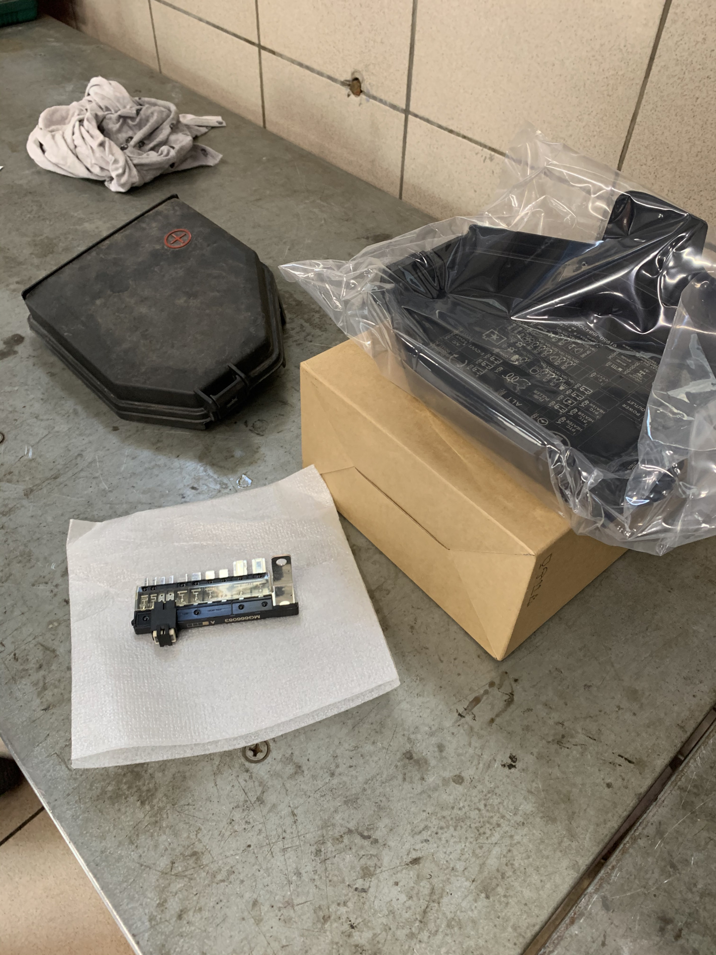 Отзывная компания замена предохранителя — KIA Stinger, 2 л, 2018 года ...