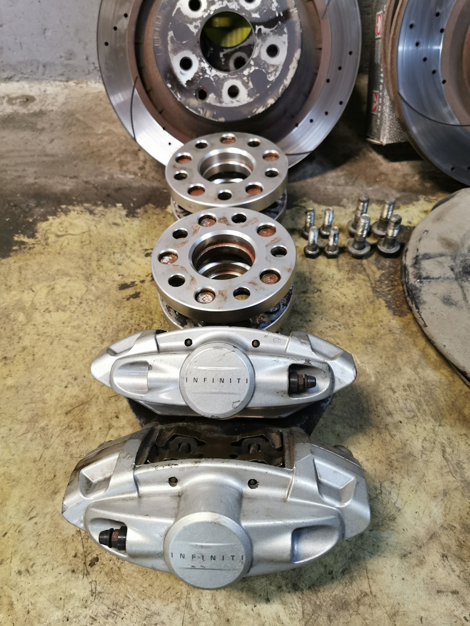 AKEBONO весь комплект за 65т.р. — Infiniti EX, 3,5 л, 2008 года ...