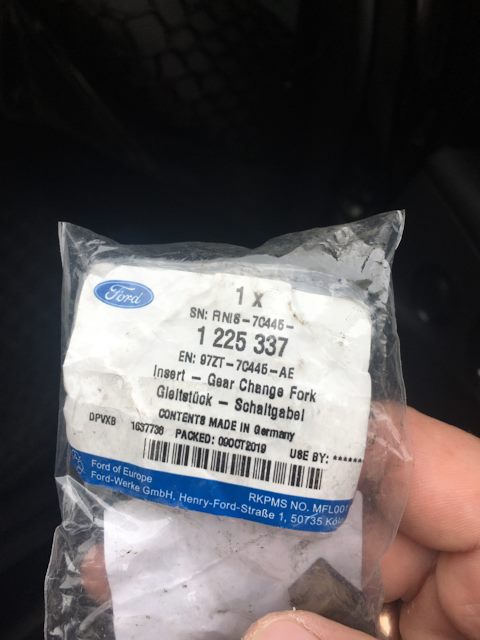 1225337 ВТУЛКА/SLIDER Ford | Запчасти на DRIVE2