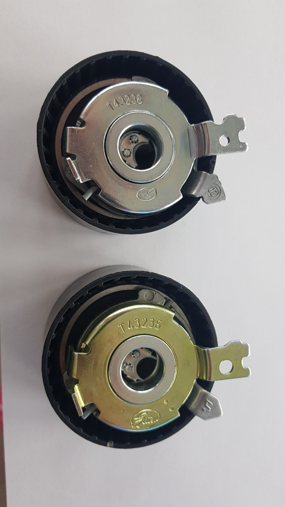 Gates PowerGrip® Kit K035671XS против Gates PowerGrip® Kit K045671XS ...