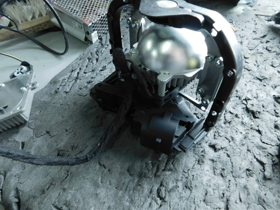 VOLVO XC 90 BI LED — замена выгоревших би-ксеноновых линз Valeo 2 с ...