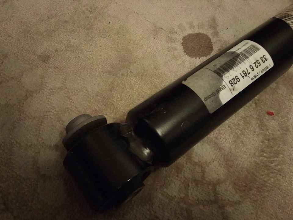 (61) Замена задних амортизаторов BMW Original Teile — BMW X5 (E53), 3 л ...