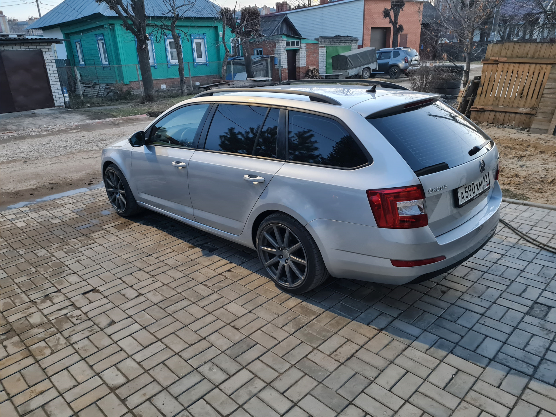 Нужно мнение со стороны — Skoda Octavia Combi A7 Mk3, 1,8 л, 2014 года | колёсные диски | DRIVE2