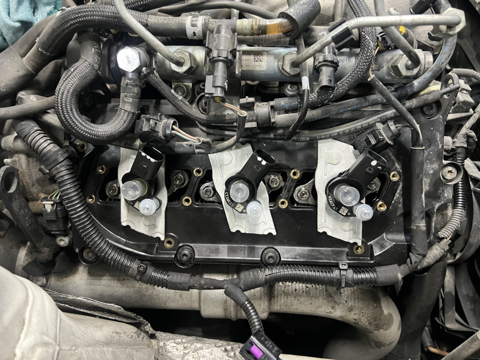 Замена форсунок CCWA 3.0 — Audi Q5 (1G), 3 л, 2010 года | плановое ТО ...