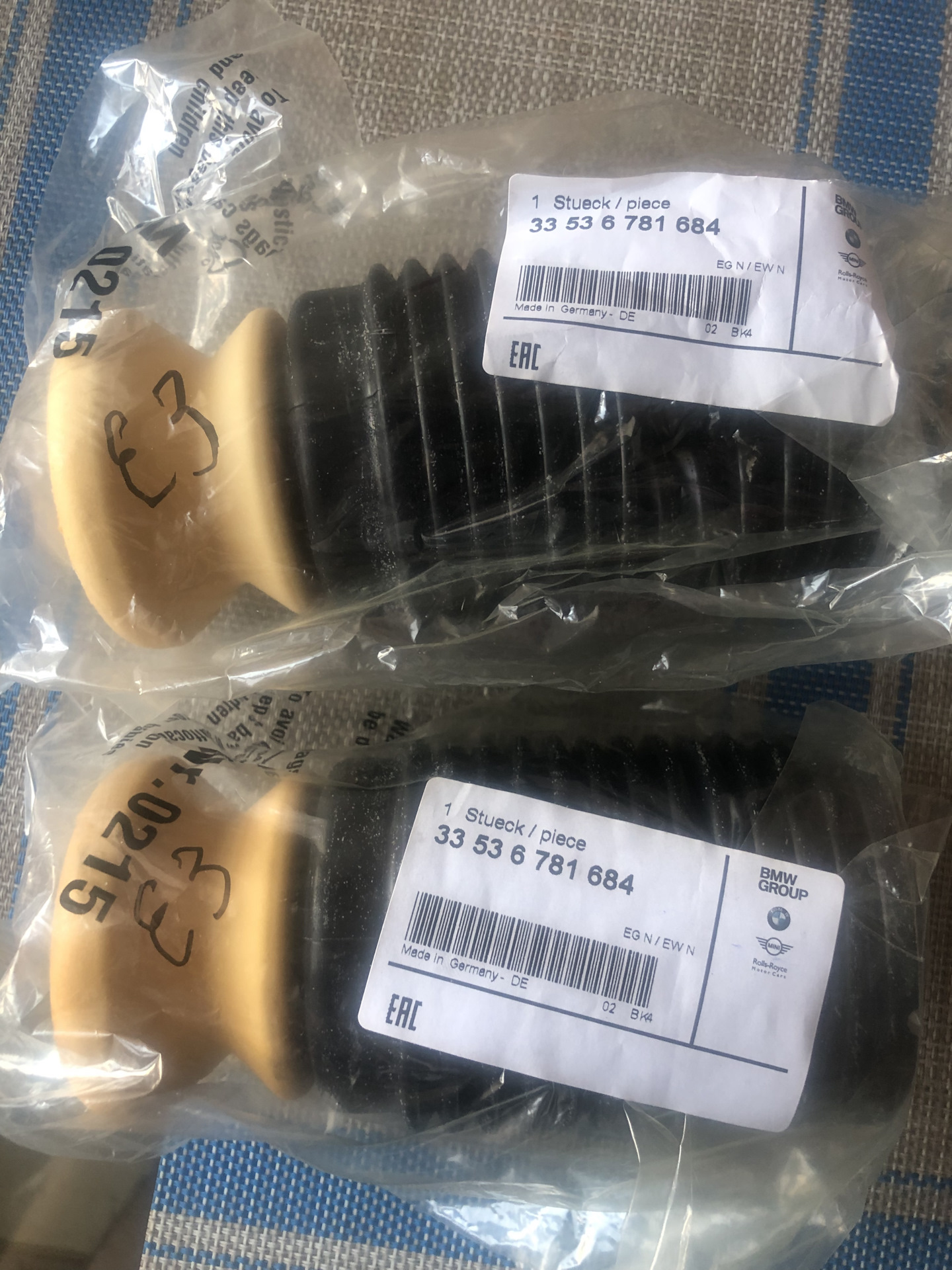 16. Замена пыльников задних стоек. — BMW 5 series Gran Turismo (F07), 3 ...