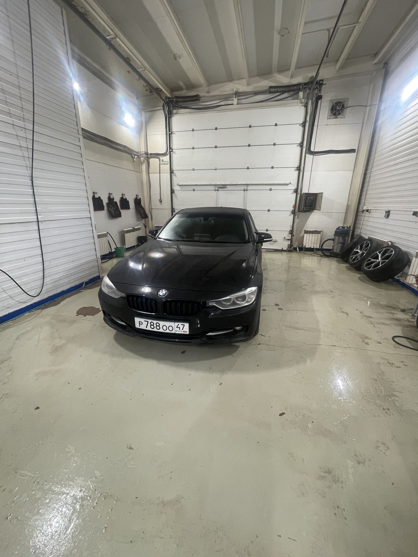 Замена трубки вентиляции картера — BMW 3 series (F30), 2 л, 2012 года ...