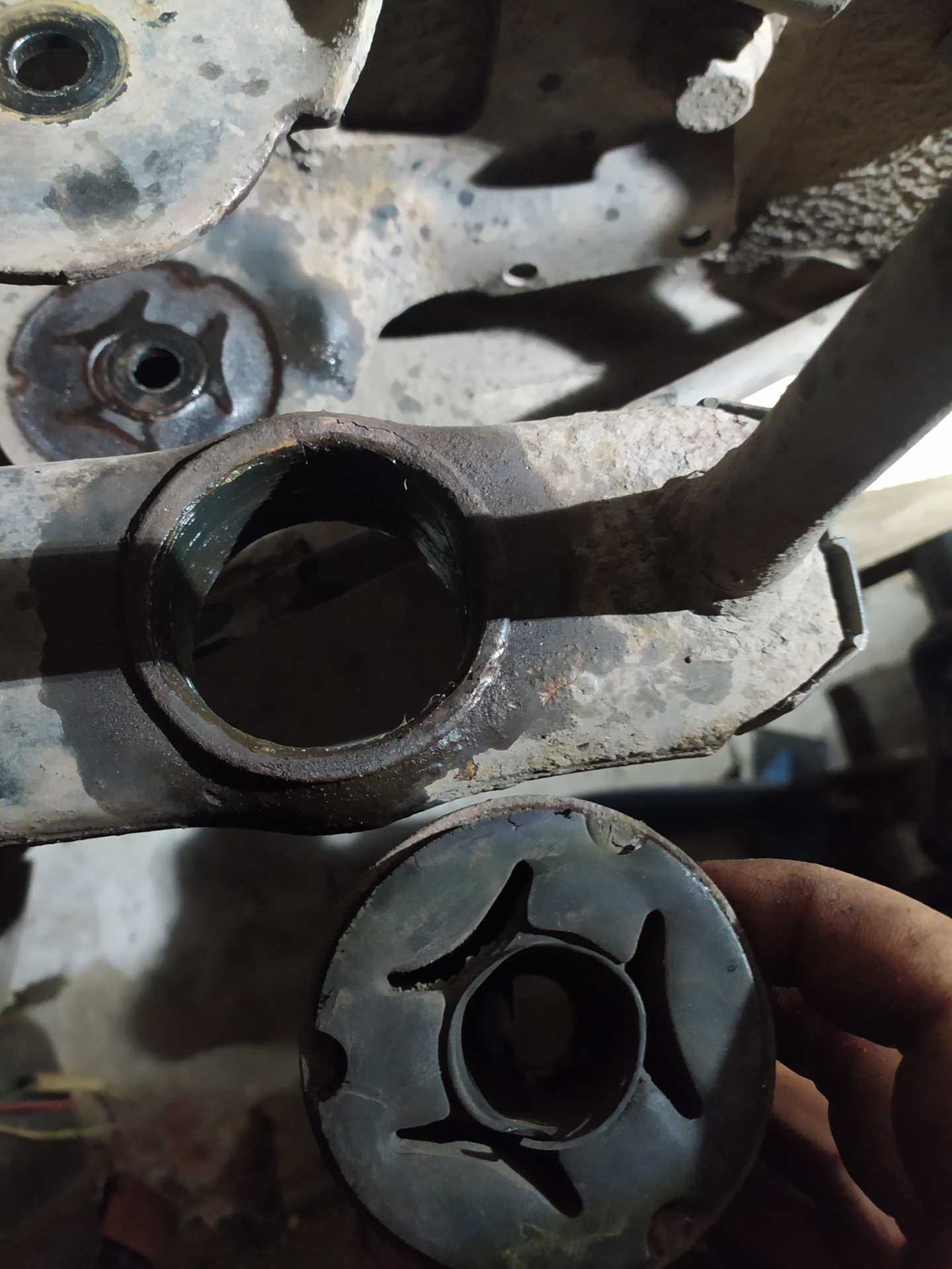 Сайлентблоки — Audi 80 (B4), 2 л, 1994 года | визит на сервис | DRIVE2