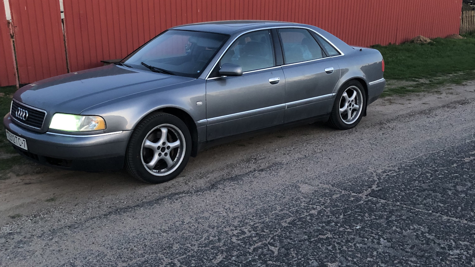 Audi A8 (4D) 3.7 бензиновый 1999 | 3.7 на DRIVE2