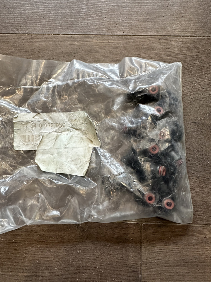 11340033950 Ремкомплект маслоотраж.колпачков BMW | Запчасти на DRIVE2