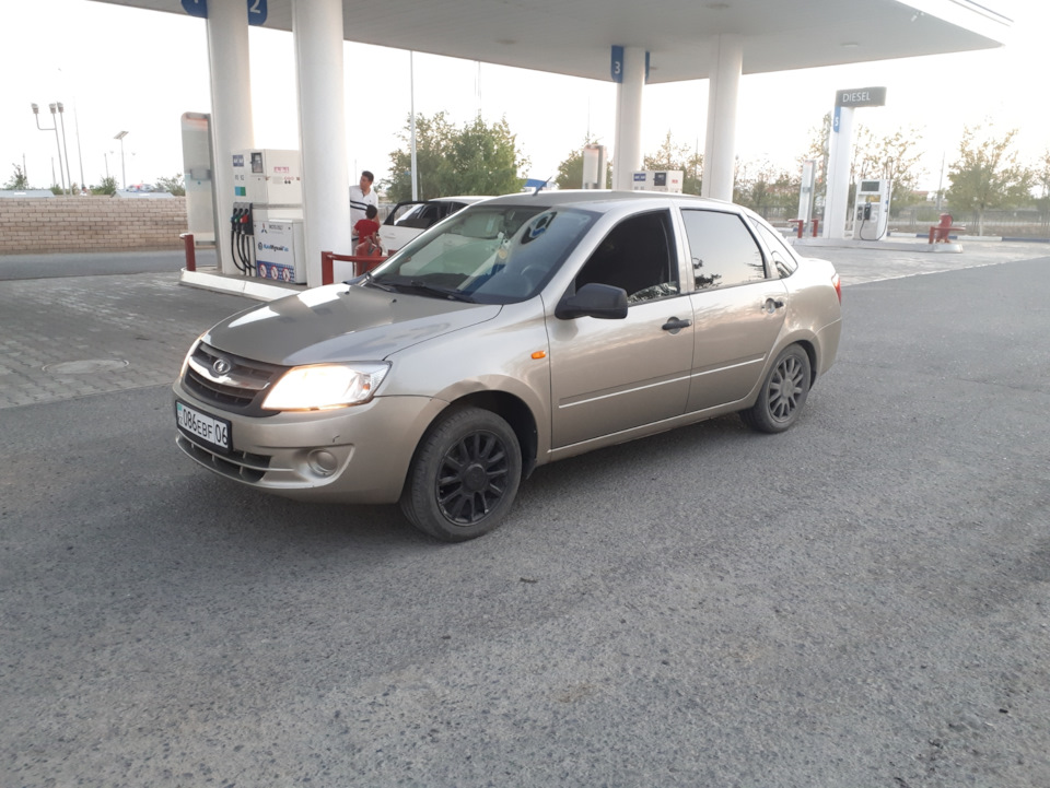 Колеса — Lada Гранта, 1,6 л, 2012 года | стайлинг | DRIVE2