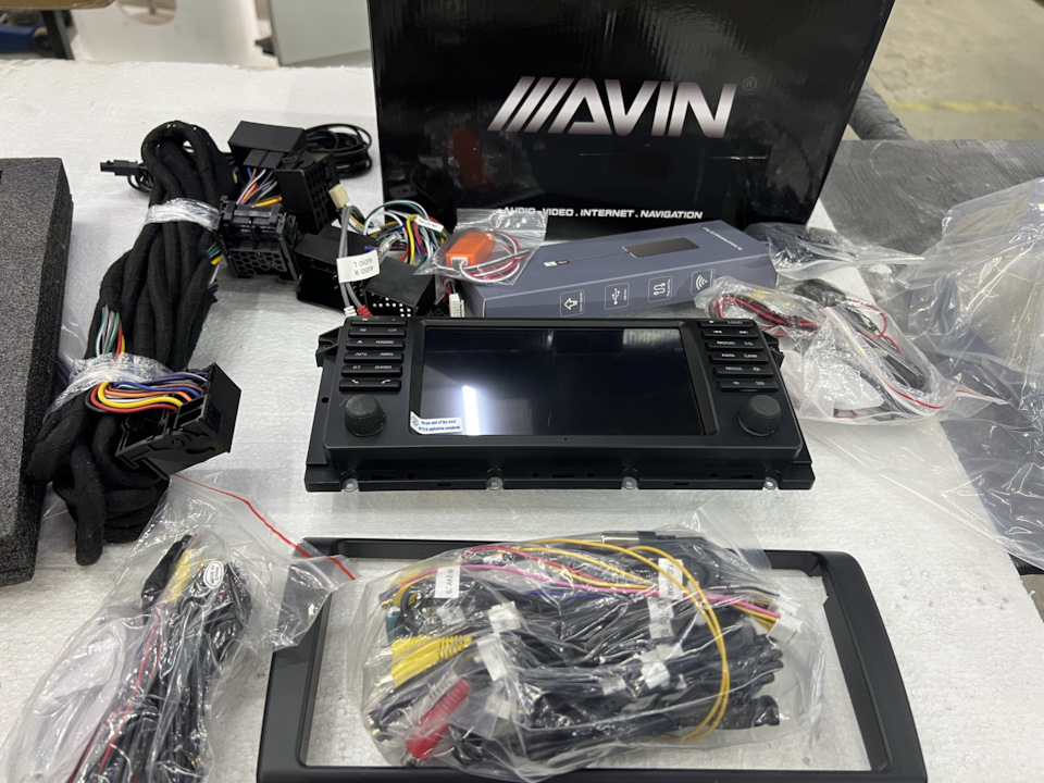 AVIN AVANT 4 Multimedia Navigation System for BMW E38 — BMW 7 series ...