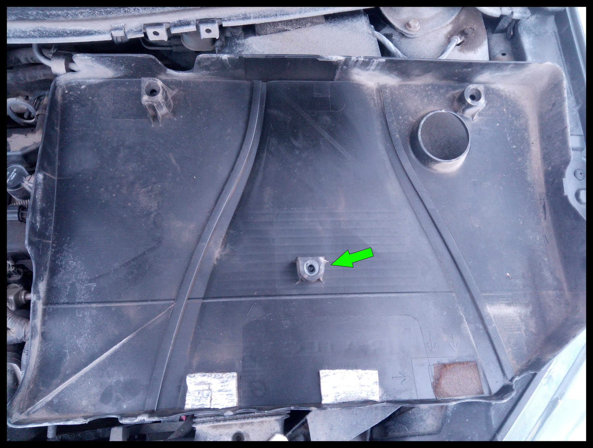 Втулка декоративной крышки ДВС (Ford 1434444) — Ford Focus Hatchback II ...