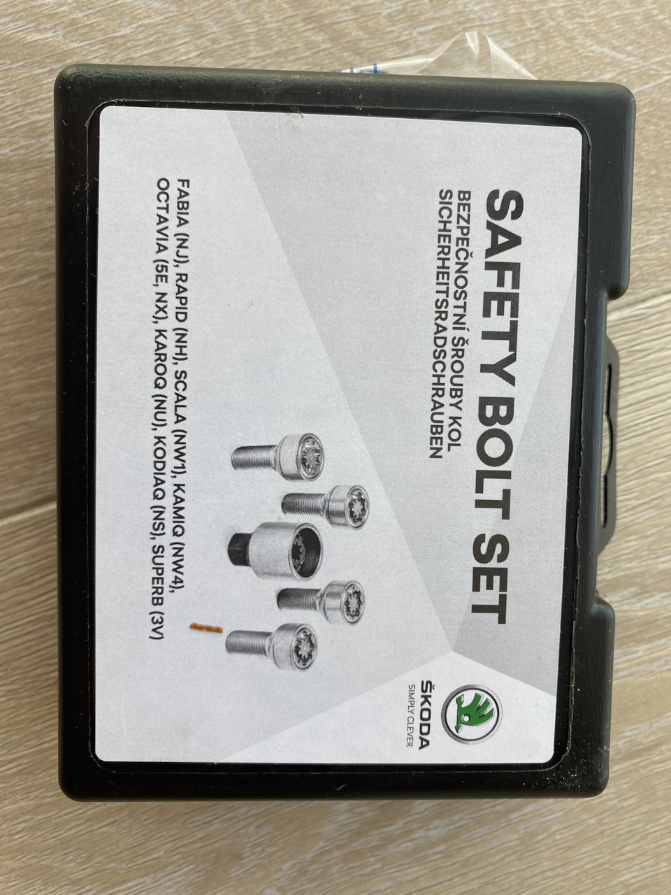 Секретные болты — Skoda Kodiaq, 2 л, 2019 года | аксессуары | DRIVE2