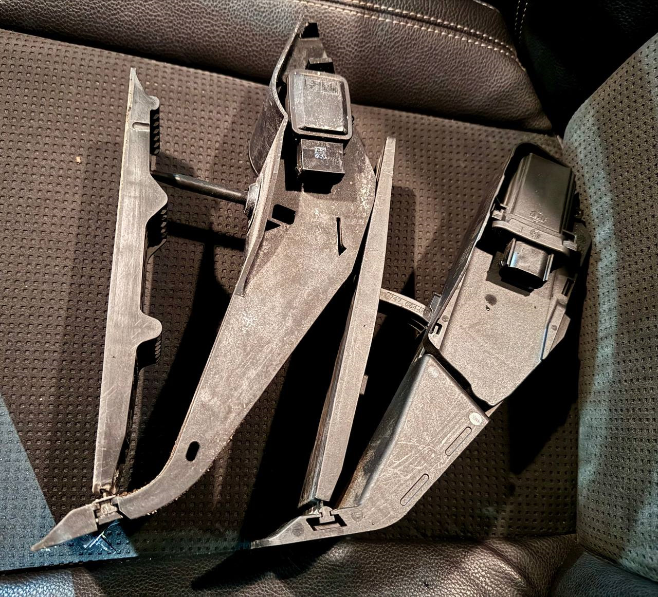 Замена педали акселератора — BMW 1 series (E81/E87), 2 л, 2005 года ...