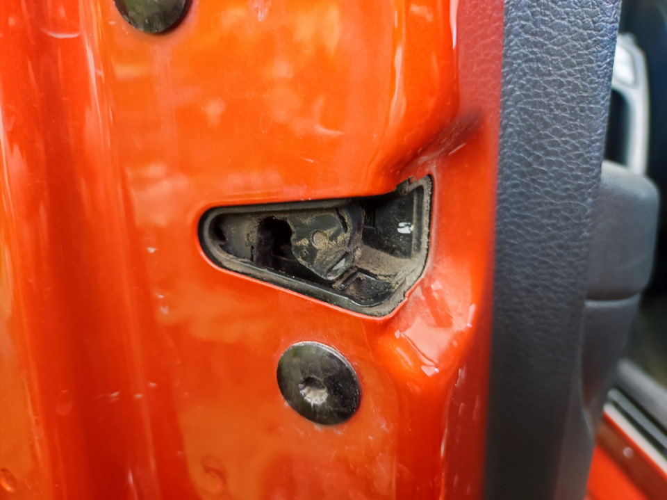 Вопрос по замкам — Volkswagen Polo Sedan, 1,6 л, 2016 года | наблюдение ...