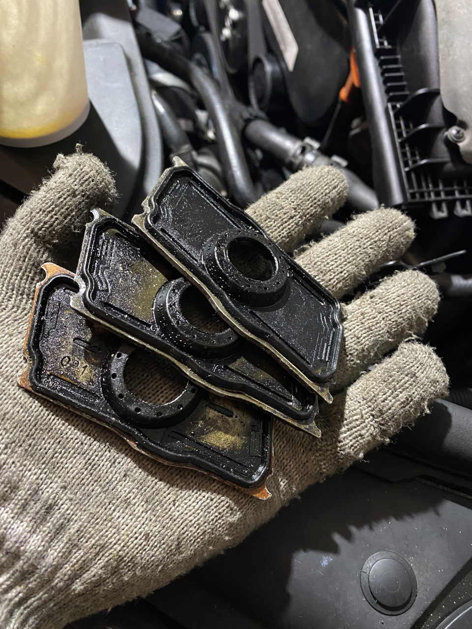 Обслуживание форсунок — Audi Q7 (1G), 3 л, 2008 года | своими руками ...