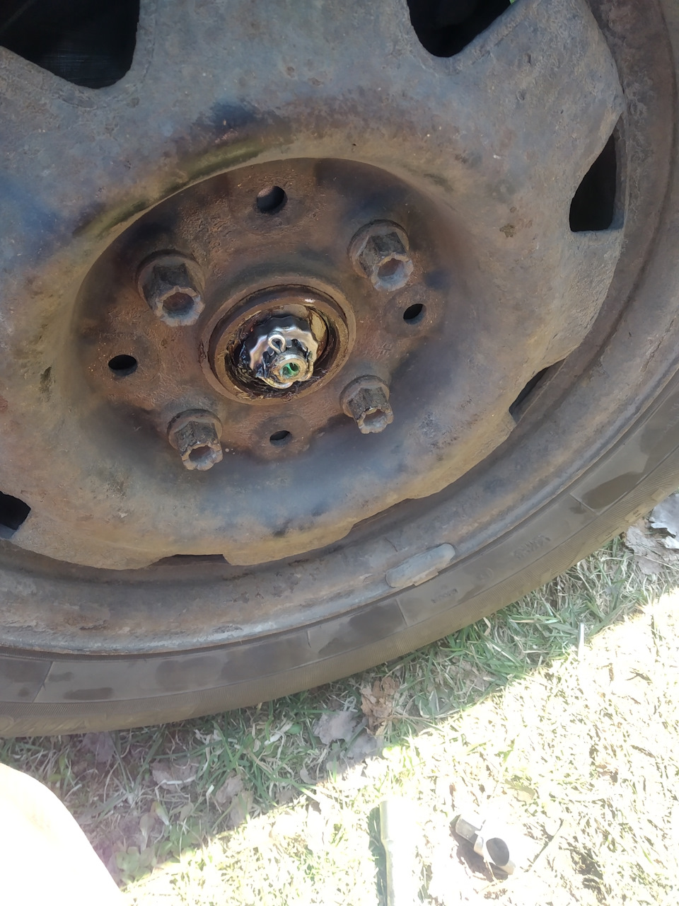 Замена задних ступичных подшипников — Audi 100 Avant (C3), 2,3 л, 1990 ...