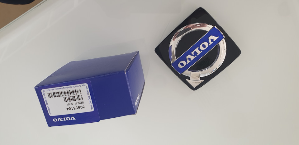 30655104 ЭМБЛЕМА 'VOLVO' РЕШЕТКИ РАДИАТОРА Volvo | Запчасти на DRIVE2
