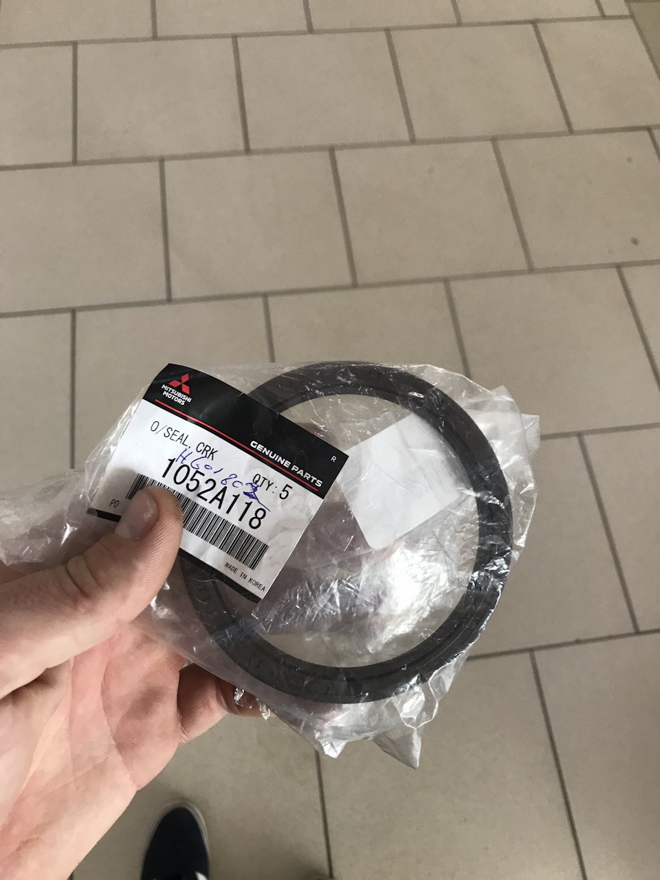 1052A118 Сальник двигателя Mitsubishi | Запчасти на DRIVE2