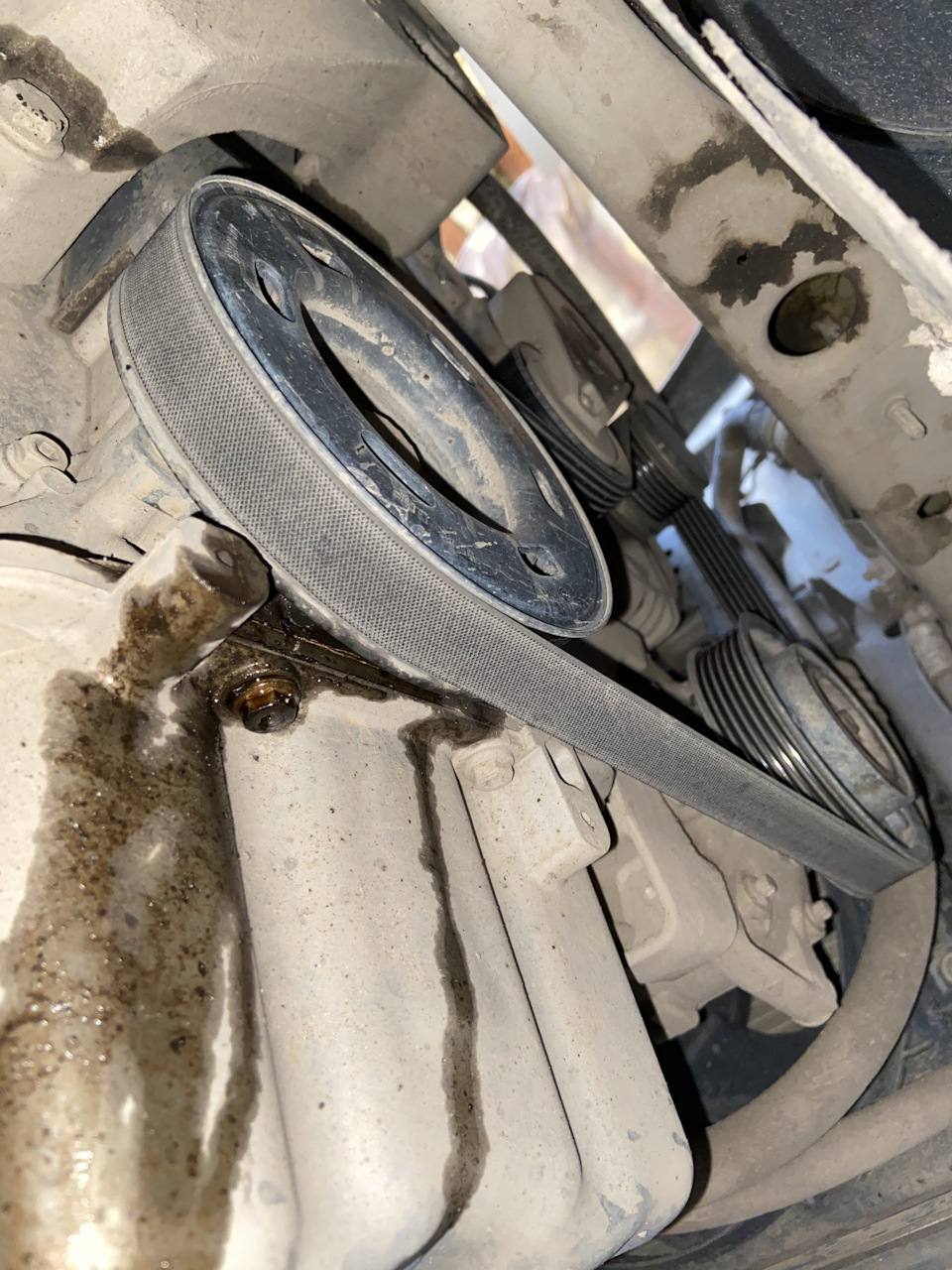 Чистка радиатора кондера — Volkswagen Passat B6, 2 л, 2007 года ...